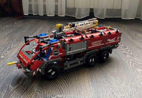 Lego Technic пожарная машина аэропорта