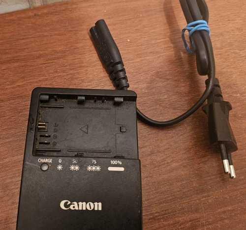 Зарядное устройство Canon LC-E6E