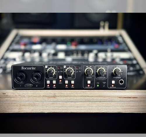 Аудиоинтерфейс Focusrite Saffire 6 USB