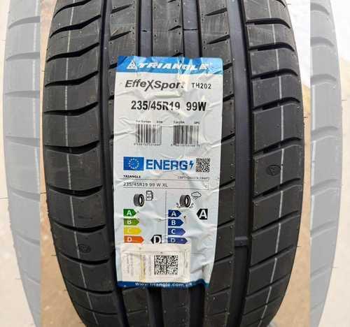 Triangle EffeXSport TH202 235/45 R19 99W