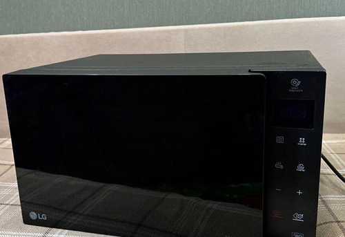 Микроволновая печь LG MS2535GIS черный