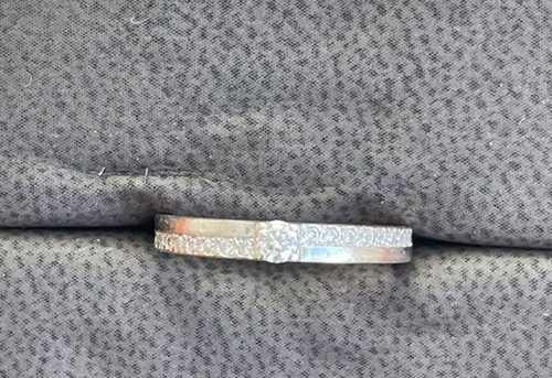 Золотое кольцо с бриллиантами (эпл)