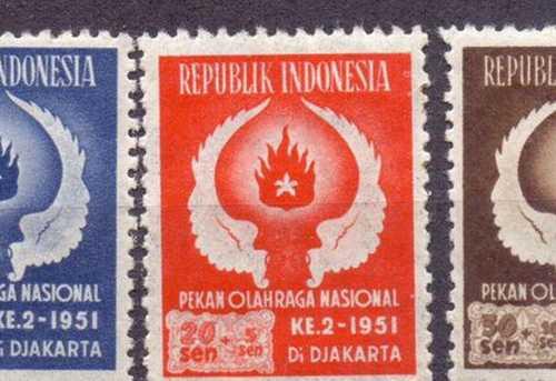 Марки почтовые Индонезия 1951 год