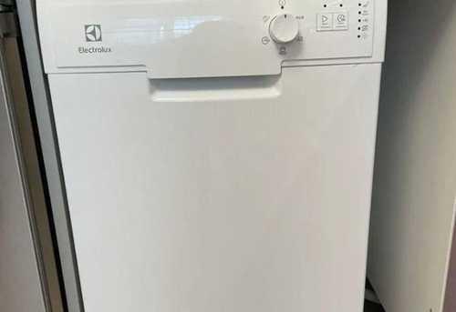 Посудомоечная машина electrolux ESF9423LMW 45см