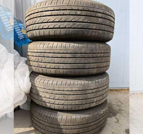 Yokohama BlueEarth RV02 225/65 R17