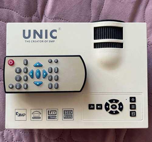 Проектор unic UC40