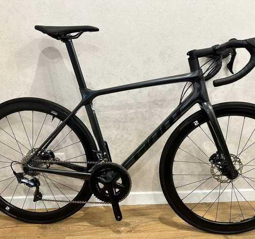 Шоссейный велосипед Giant TCR Advanced Disc 1 Pro