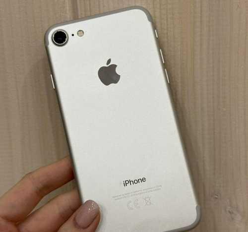 iPhone 7, 32 ГБ