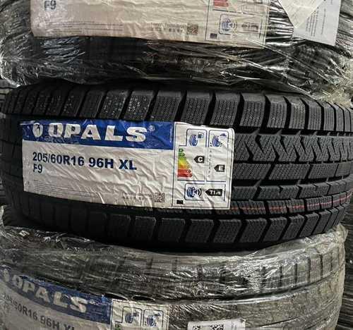 Opals SilverSnow F9 205/60 R16 96H