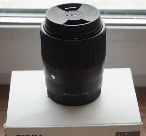 Sigma 30mm f/1.4 DC DN Contemporary Sony E