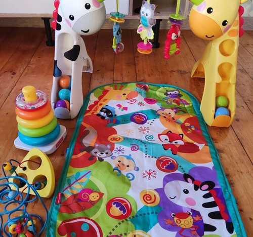 Развивающий центр fisher price и подарочки