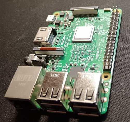 Raspberry pi 3 model b with Wi-Fi + BT