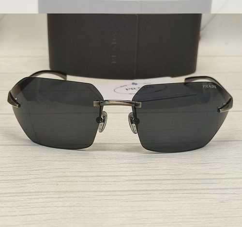 Очки солнцезащитные Prada spra55s