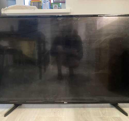 Телевизор LED 49" (124 см) LG 49UH610V