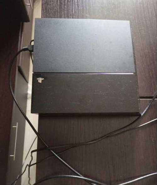 Sony PS4 + 90 игр