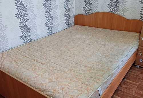 Кровать 140/200 бу с матрасом
