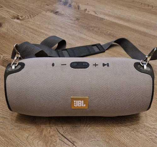 Bluetooth колонка JBL