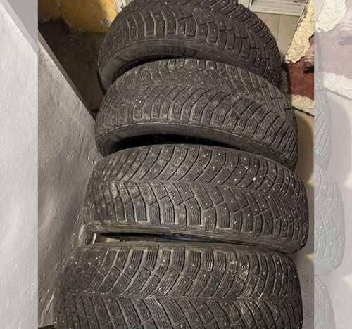 Michelin X-Ice North 4 SUV 235/60 R18 107U