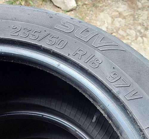 Sebring Ultra High Performance 235/50 R18