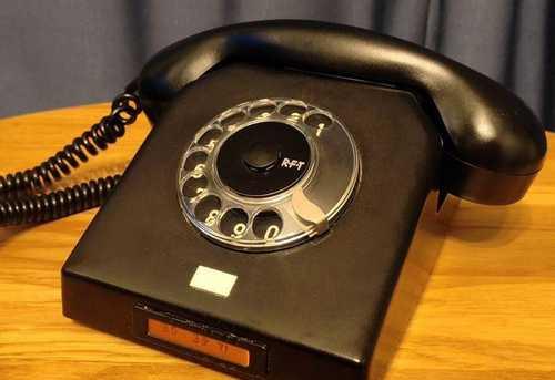 Старинный телефон ГДР