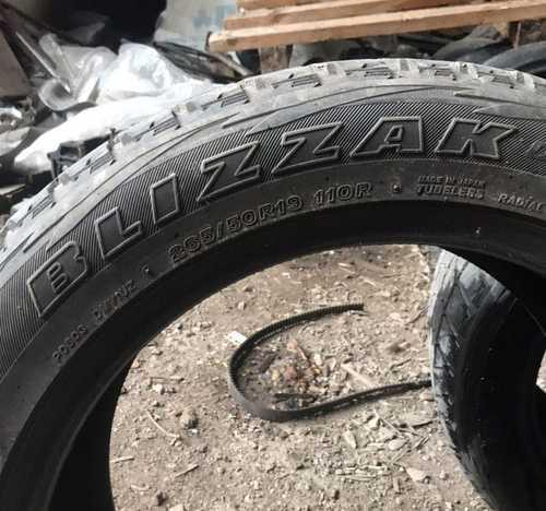 Bridgestone Blizzak VL1 265/50 R19 110