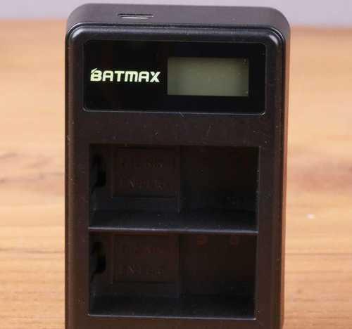 Зарядное устройство batmax с двумя слотами для акк