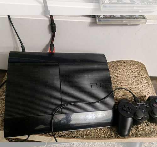 Playstation 3 Super slim 512 g