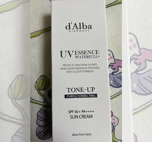 D'Alba Waterfull Tone-Up Sun Cream (Purple)