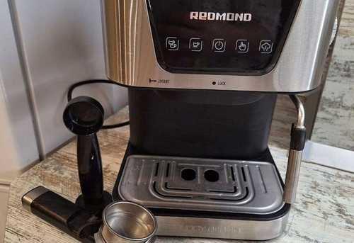 Кофеварка рожковая Redmond