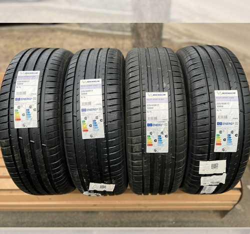 Michelin Pilot Sport 4 SUV 235/65 R17 108W