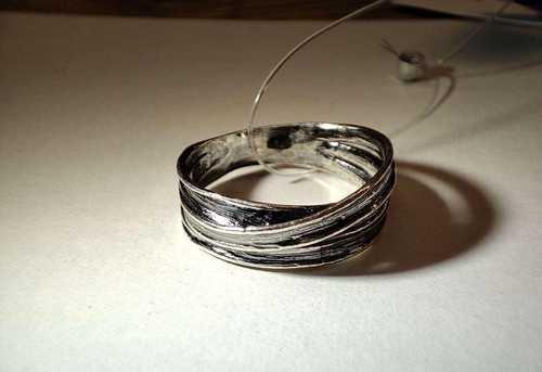 Серебряное кольцо новое
