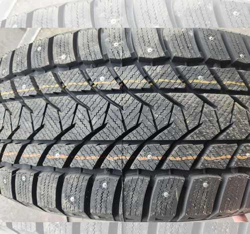 Tri Ace Snow White II Stud 295/40 R22 112H