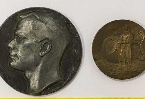 Настольные медали Ю. Гагарин
