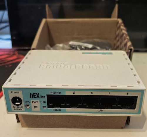 Маршрутизатор MikroTik hex lite rb750r2