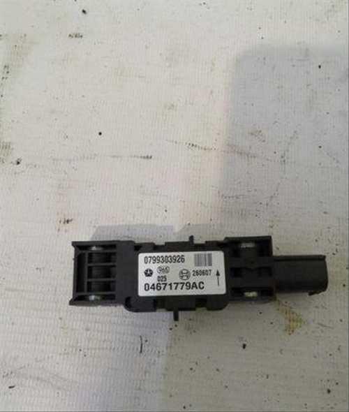 Датчик удара Jeep Commander XH OM642 2007