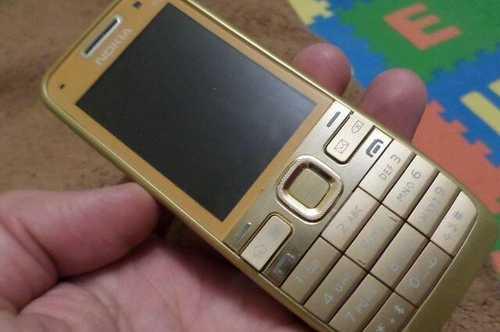 Nokia E52 в новом золотом корпусе не вкл