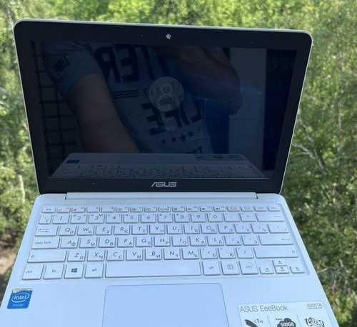 Asus EeeBook X205TA