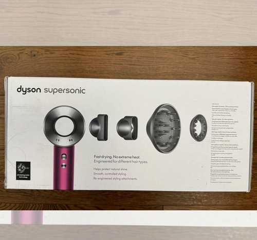 Коробка от фена dyson