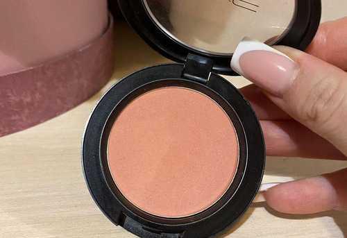 Румяна mac sheertone blush peaches
