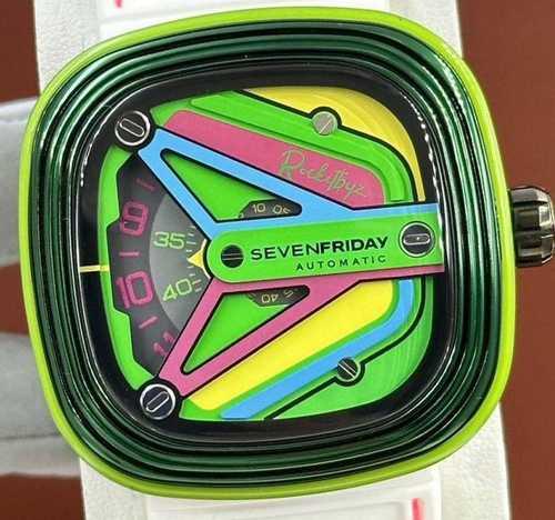 Крутые мужские часы Sevenfriday