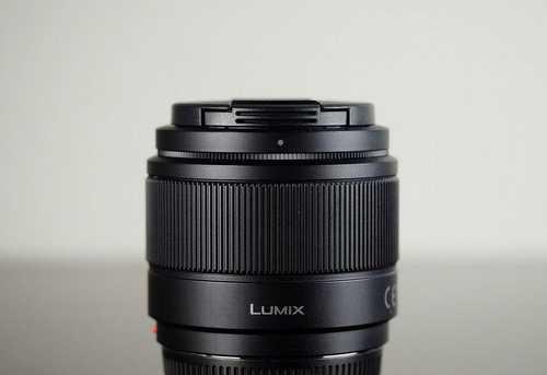 Panasonic 25mm f/1.7 G