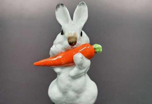 Статуэтка заяц с морковкой Лфз СССР