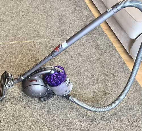 Пылесос Dyson ball DC37