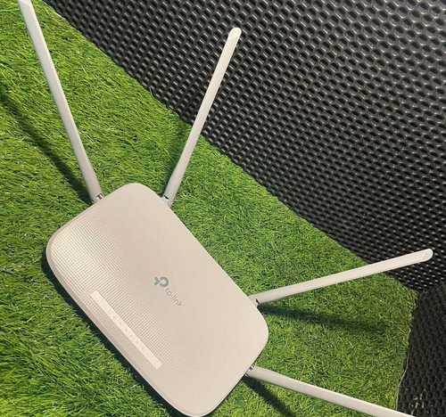 Wi-FI роутер TP-link EC220-G5