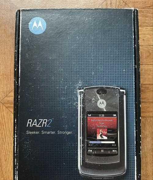 Телефон Motorola razr2 v8