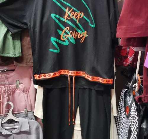 Костюм женский