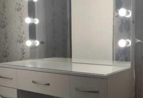 Стол для косметолога с панорамным зеркалом