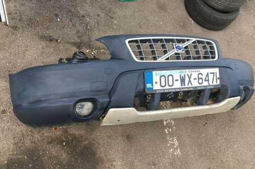 Бампер передний Volvo XC70 2001-2004