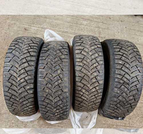 Michelin X-Ice North 4 215/60 R16 99B