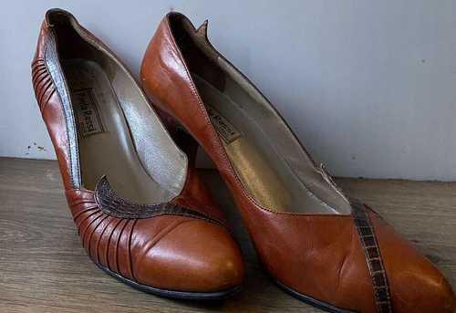 Туфли женские кожаные 38 р Италия